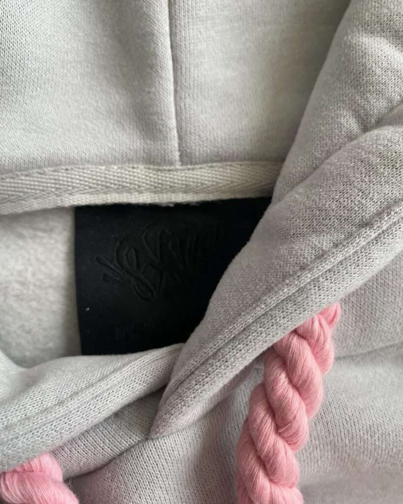 Polerón SYNA WORLD "Gris" ALGODÓN + BOLSA y STICKERS Exclusivos ...